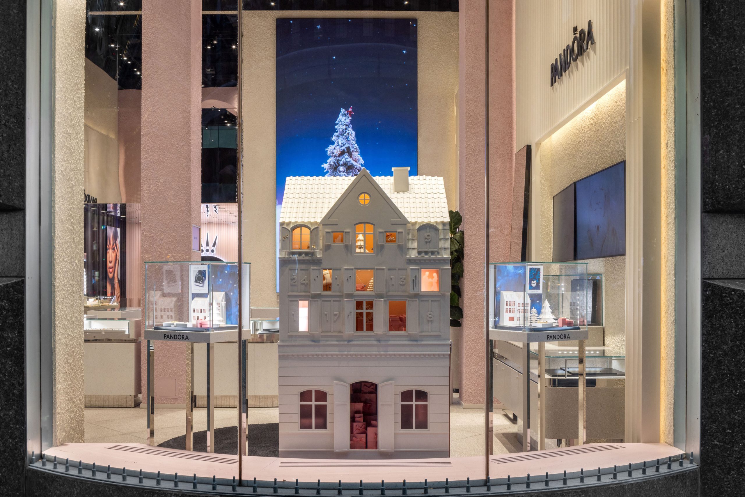 Winners of the 2025 WindowsWear Awards! – WindowsWear